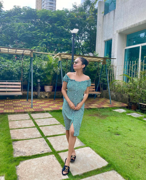 Beautiful Princess Anushka Sen Wallpaper Full HD | OyePhoto