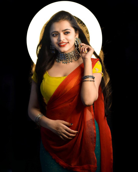 Cute Dipika Rana Pictures In Saree Free HD | OyePhoto