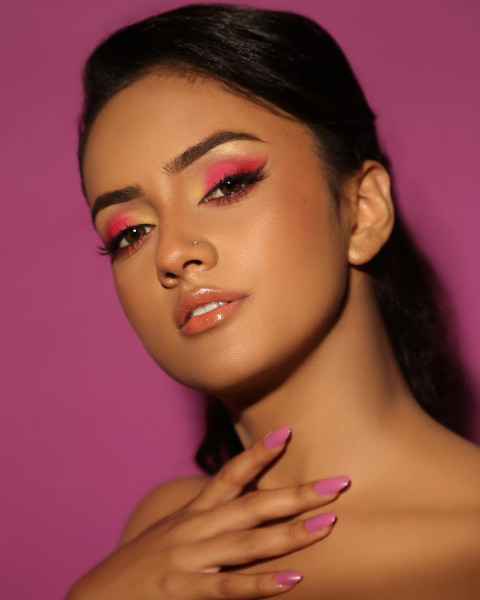 Cute Nisha Guragain HD Wallpaper For Mobile | OyePhoto