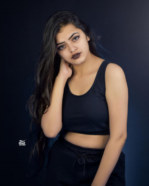 Dipika Rana Beautiful Pictures Wallpaper Pictures | OyePhoto