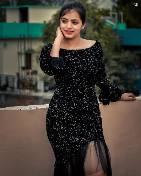 Dipika Rana Indian Model HD Wallpaper | OyePhoto