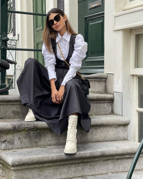 Mouni Roy HD Wallpapers Photos WhatsApp Dp | OyePhoto