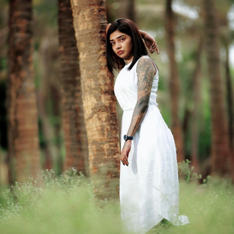 Sexy Wish Rathod Full HD Photos And Wallpapers | OyePhoto