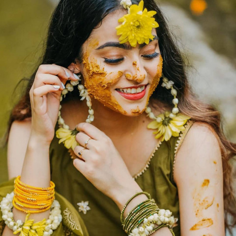 Wedding Haldi Images HD Wallpaper For Girls | OyePhoto