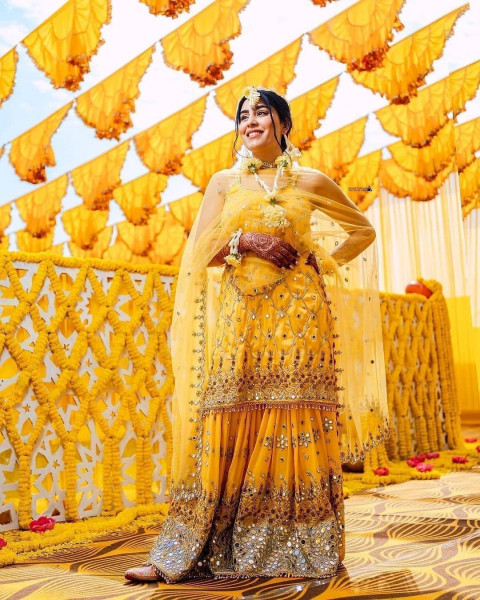 Wedding Haldi Images HD Wallpaper For Girls | OyePhoto