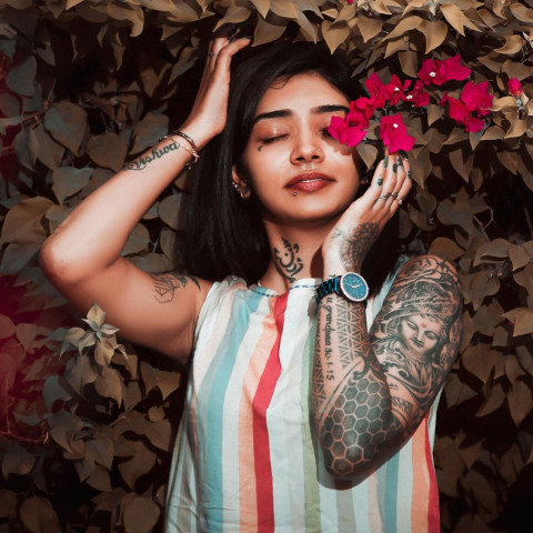 Wish Rathod Hot HD Photos & Wallpapers For Phone | OyePhoto